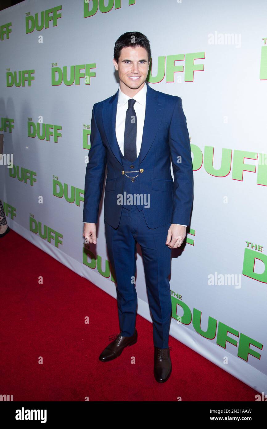 Robbie Amell arrives at the Los Angeles Fan Screening of "The Duff" on ...