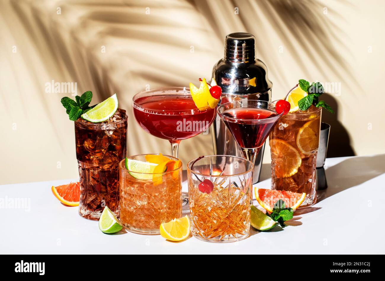 Whisky cocktail selection hi-res stock photography and images - Alamy