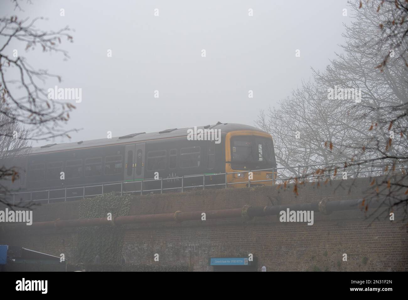 Windsor railway viaduct hi-res stock photography and images - Alamy