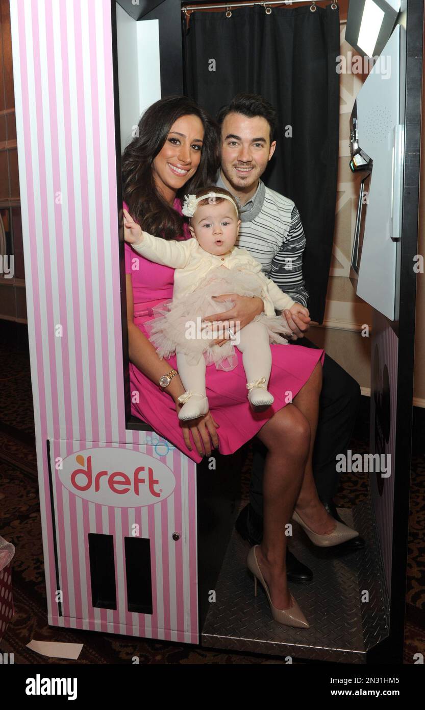 IMAGE DISTRIBUTED FOR DREFT - Celebrity parents Kevin and Danielle ...
