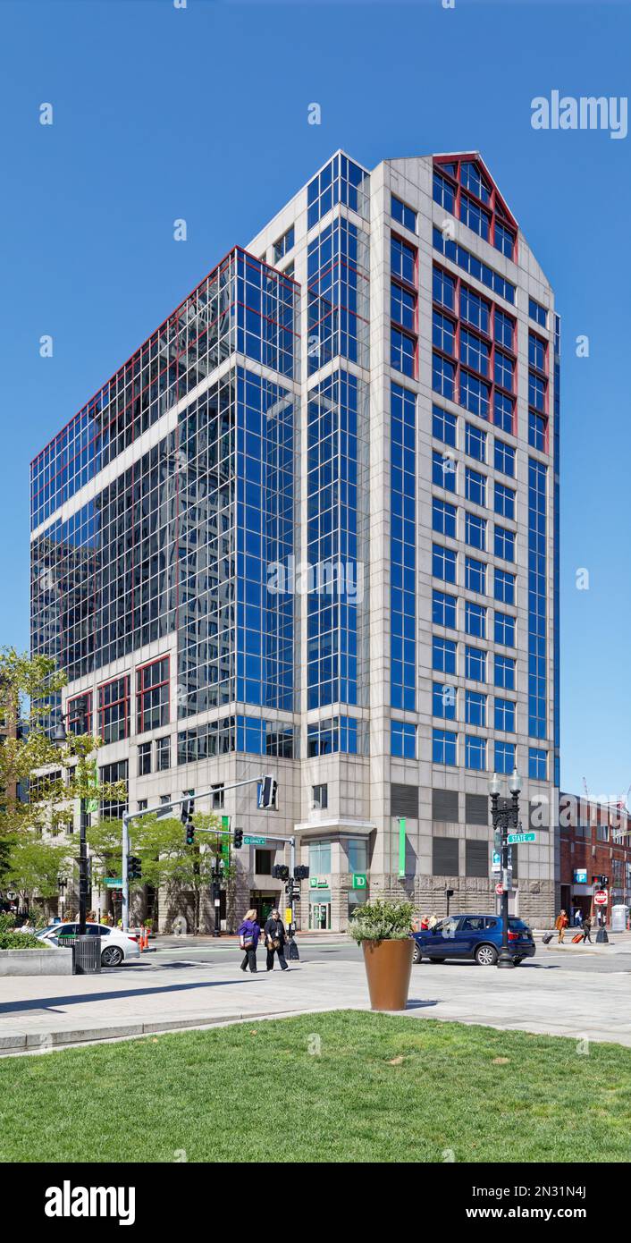 Boston Financial District: 200 State Street, a modern office tower ...