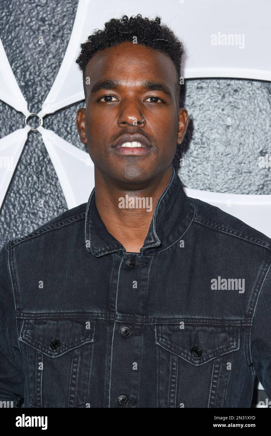 Luke James arrives at Republic Records & Big Machine Label Group ...