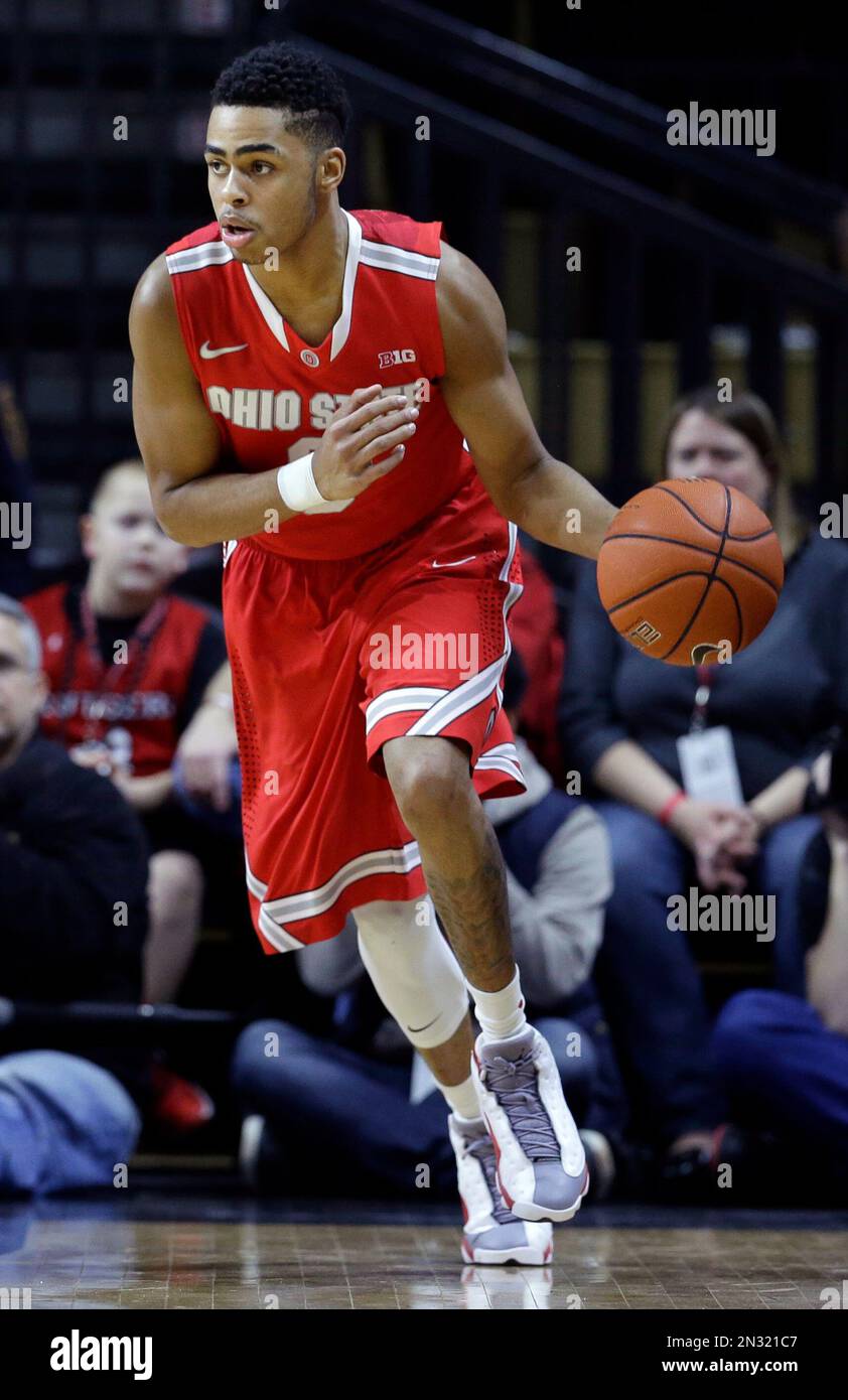 Ohio State guard D'Angelo Russell (0) dribbles the ball during the ...