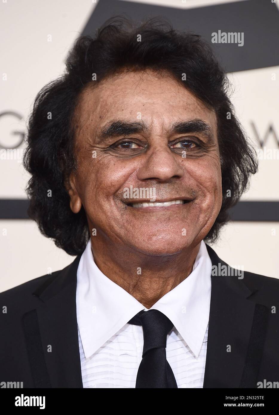 Johnny Mathis arrives at the 57th annual Grammy Awards at the Staples ...