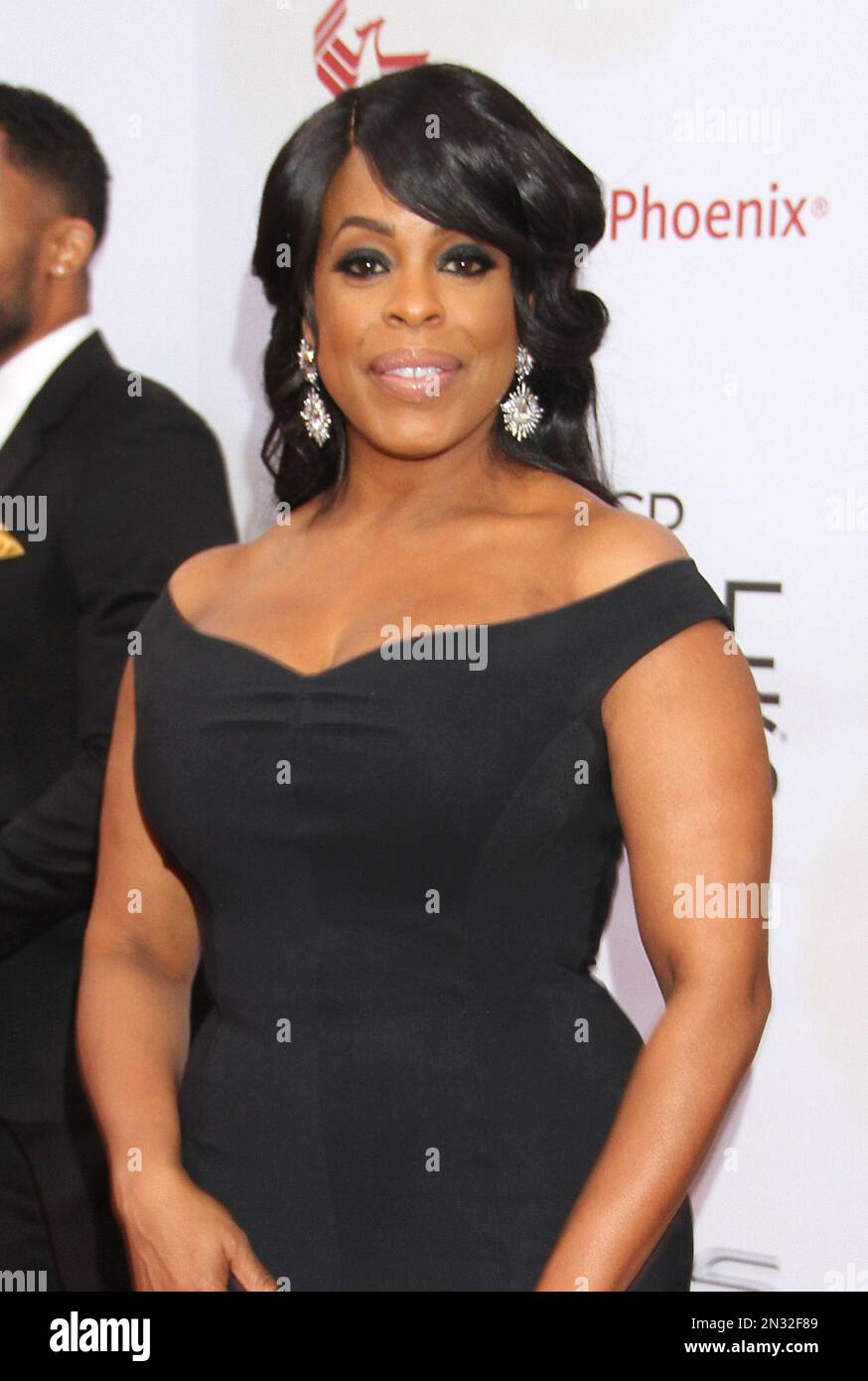 Niecy Nash arrives at the 46th NAACP Image Awards at the Pasadena Civic ...