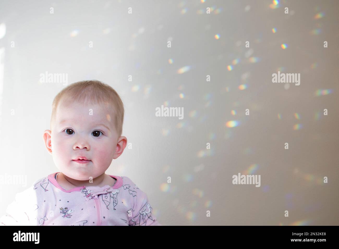 Child glare hi-res stock photography and images - Alamy