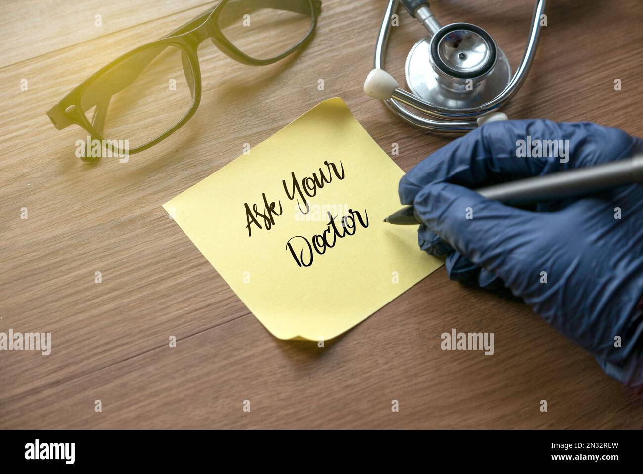 Hand cardiologist doctor writing hi-res stock photography and images ...