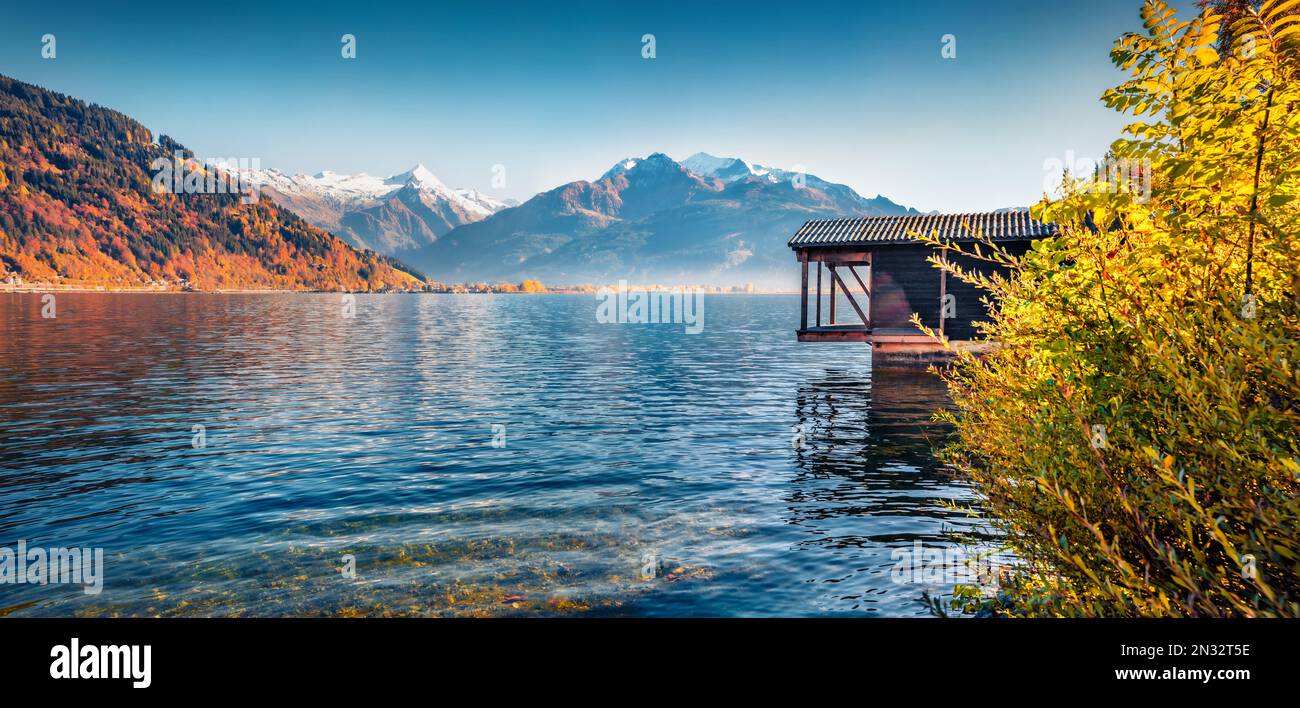Panoramic morning view of Zell lake. Impressive autumn view of Austrian ...