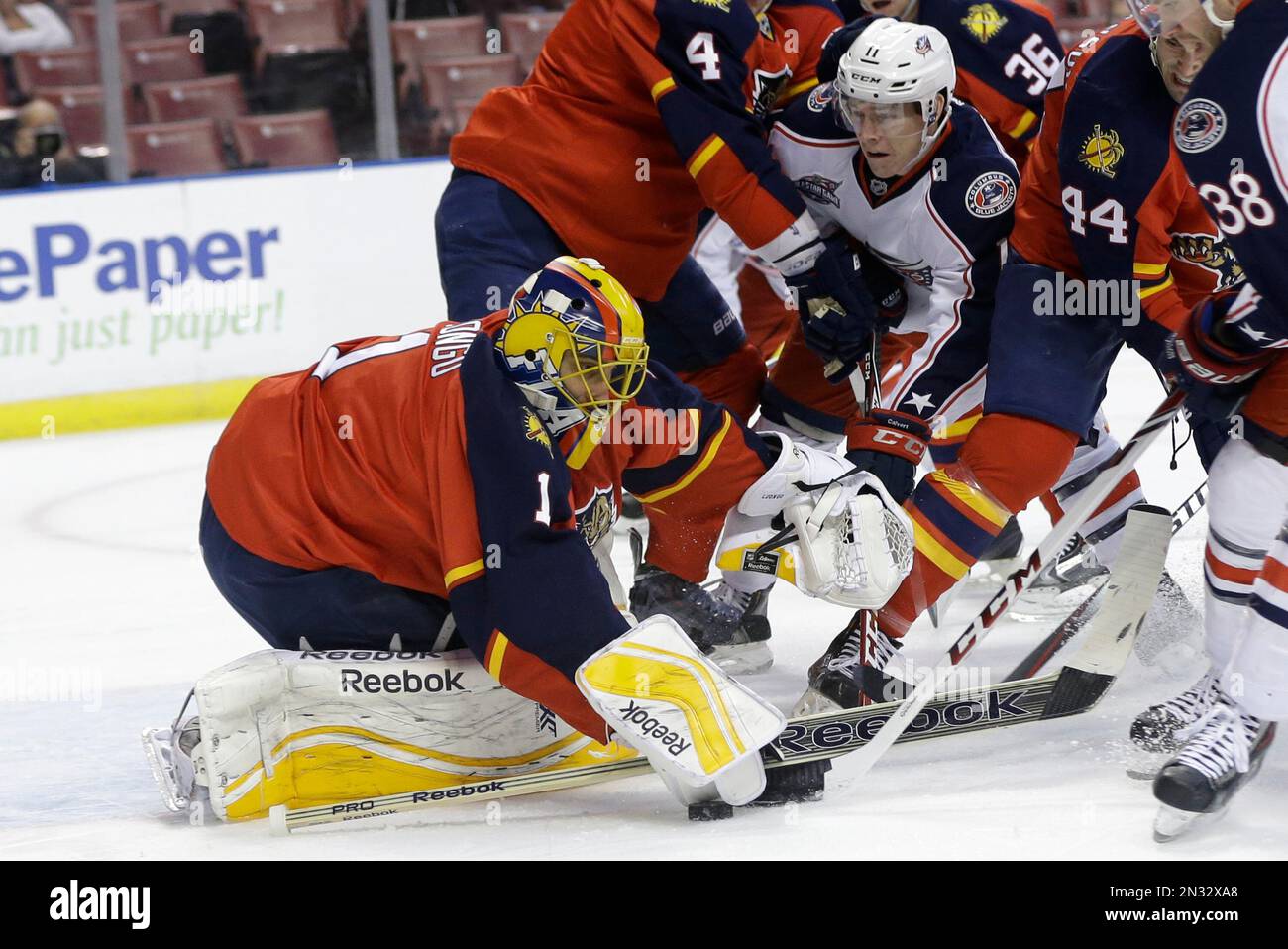 Florida Panthers goalie Roberto Luongo (1) stops a shot on the goal by ...