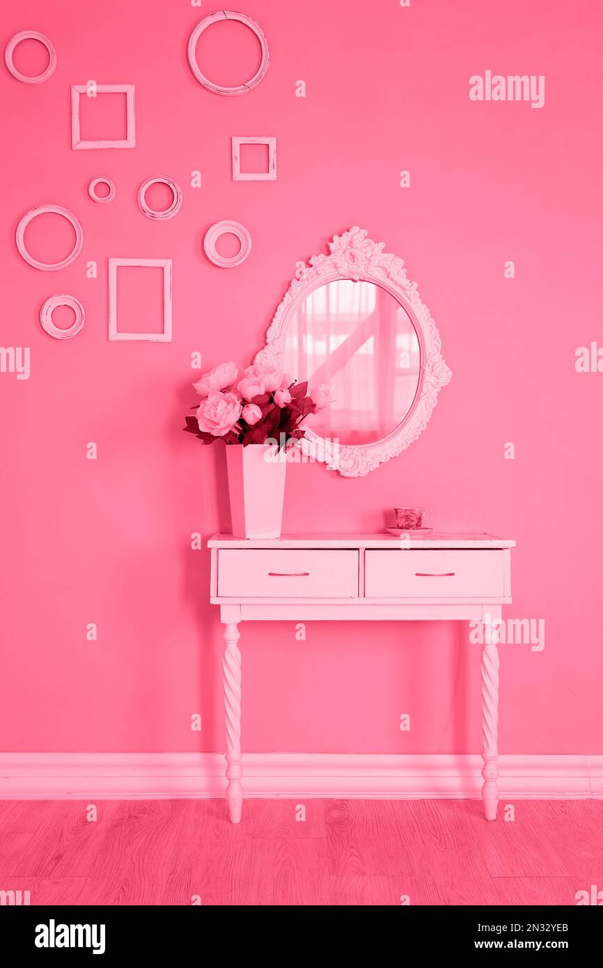 Boudoir set hi-res stock photography and images - Alamy