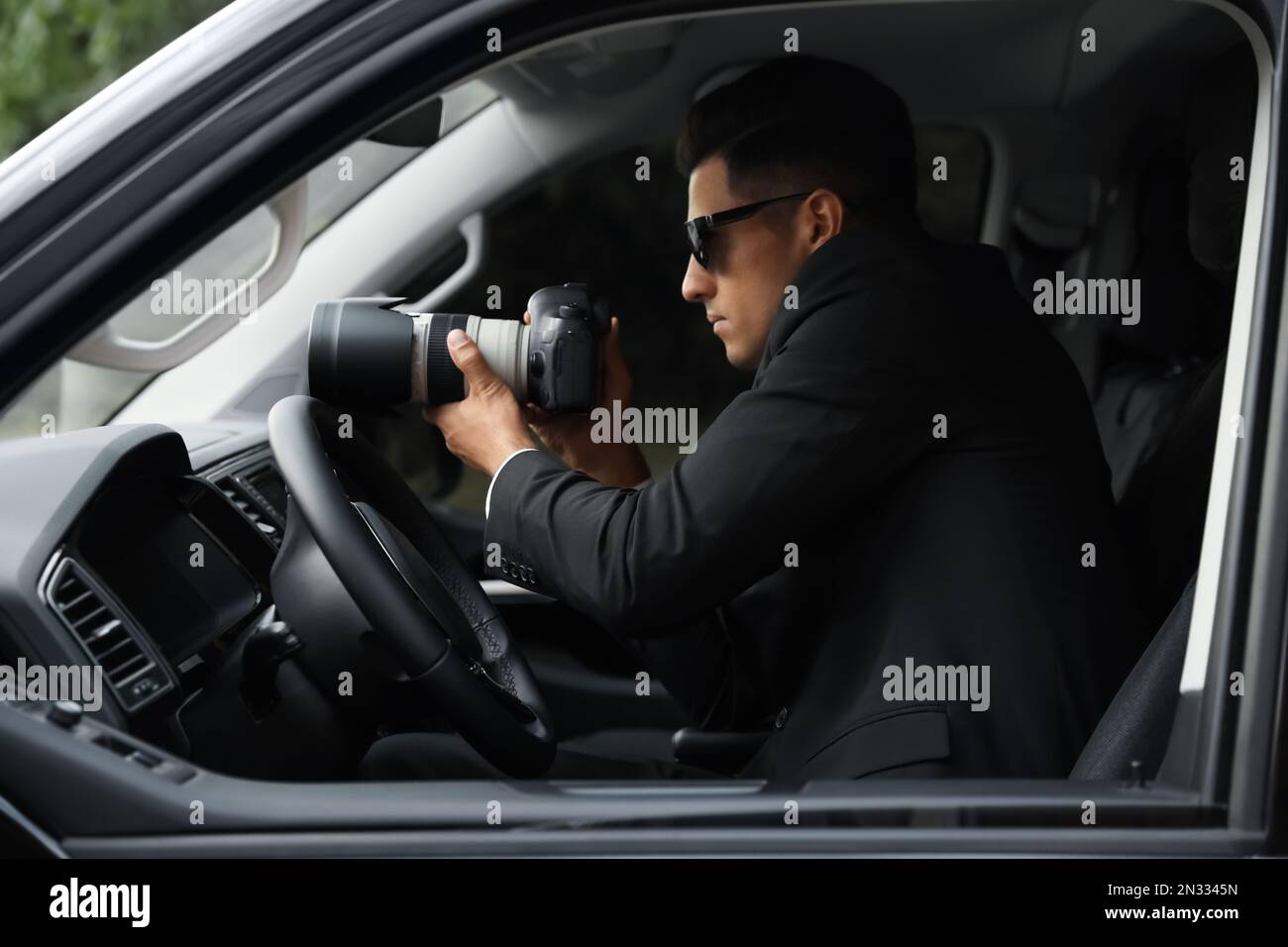 Camera inside cop car hi-res stock photography and images - Alamy