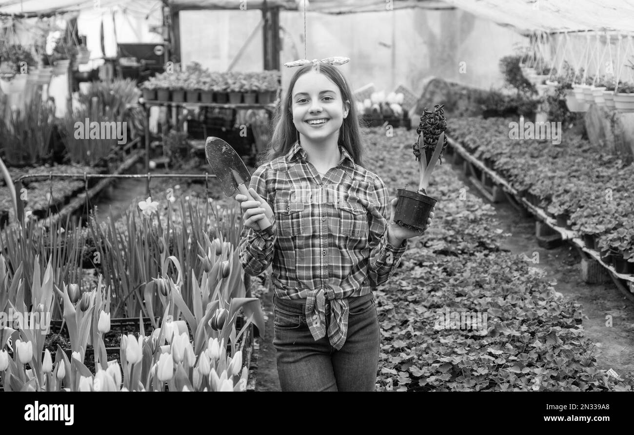 childhood. flower care. horticulture. gardening activity for kid Stock ...