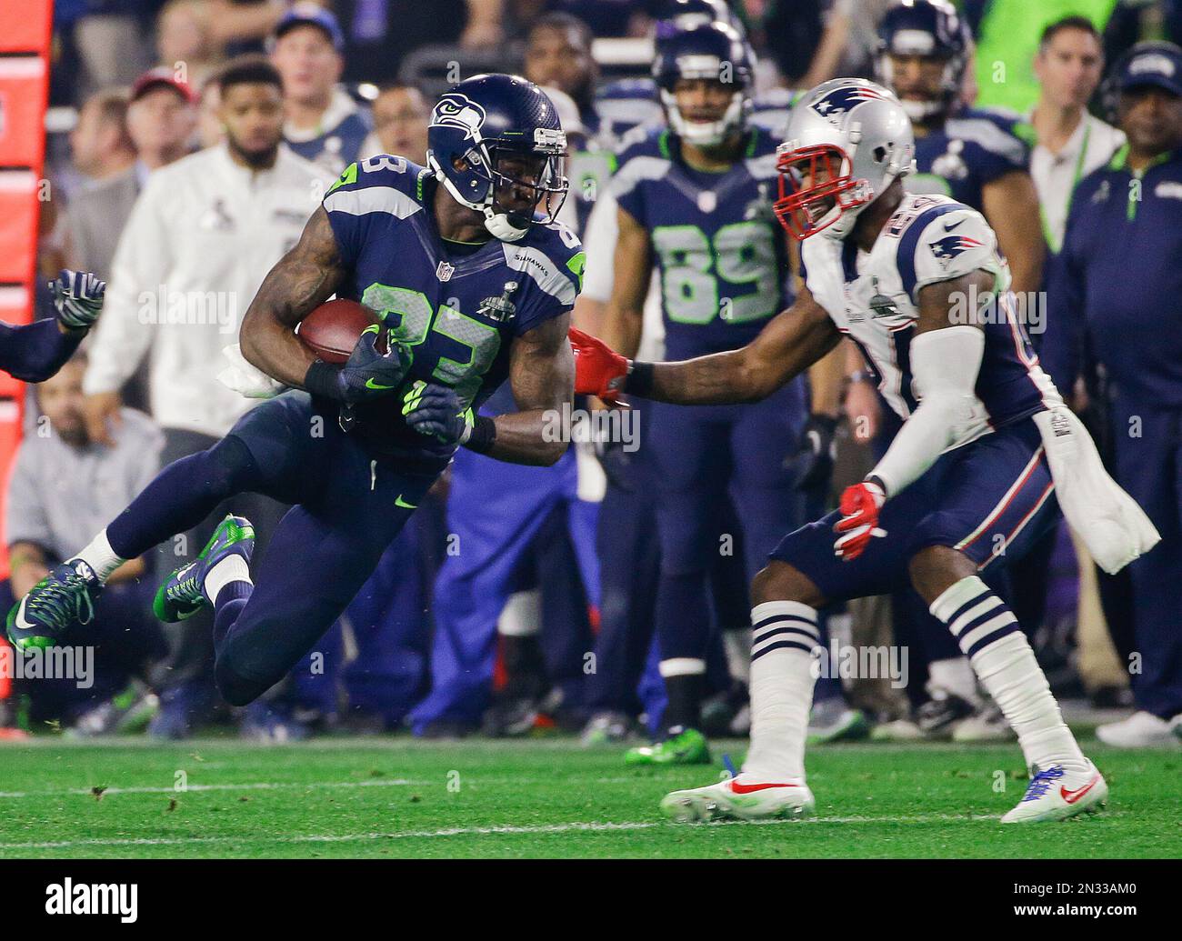 Seattle Seahawks wide receiver Ricardo Lockette (83) dives past New ...