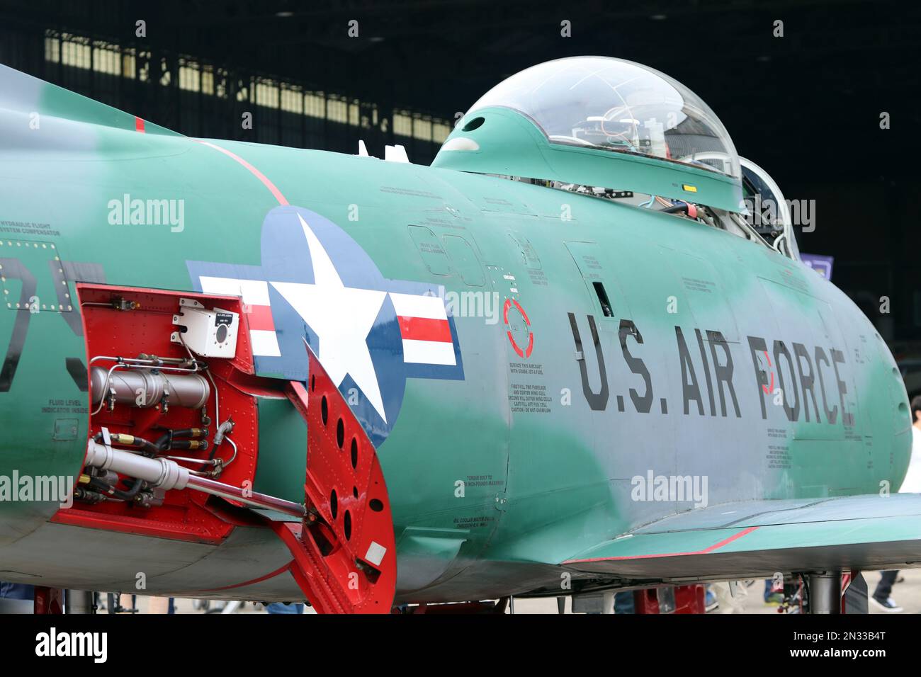 AIR LEGENDS Air show at Melun Villaroche - F-86 (CANADAIR CL 13B) SABRE ...