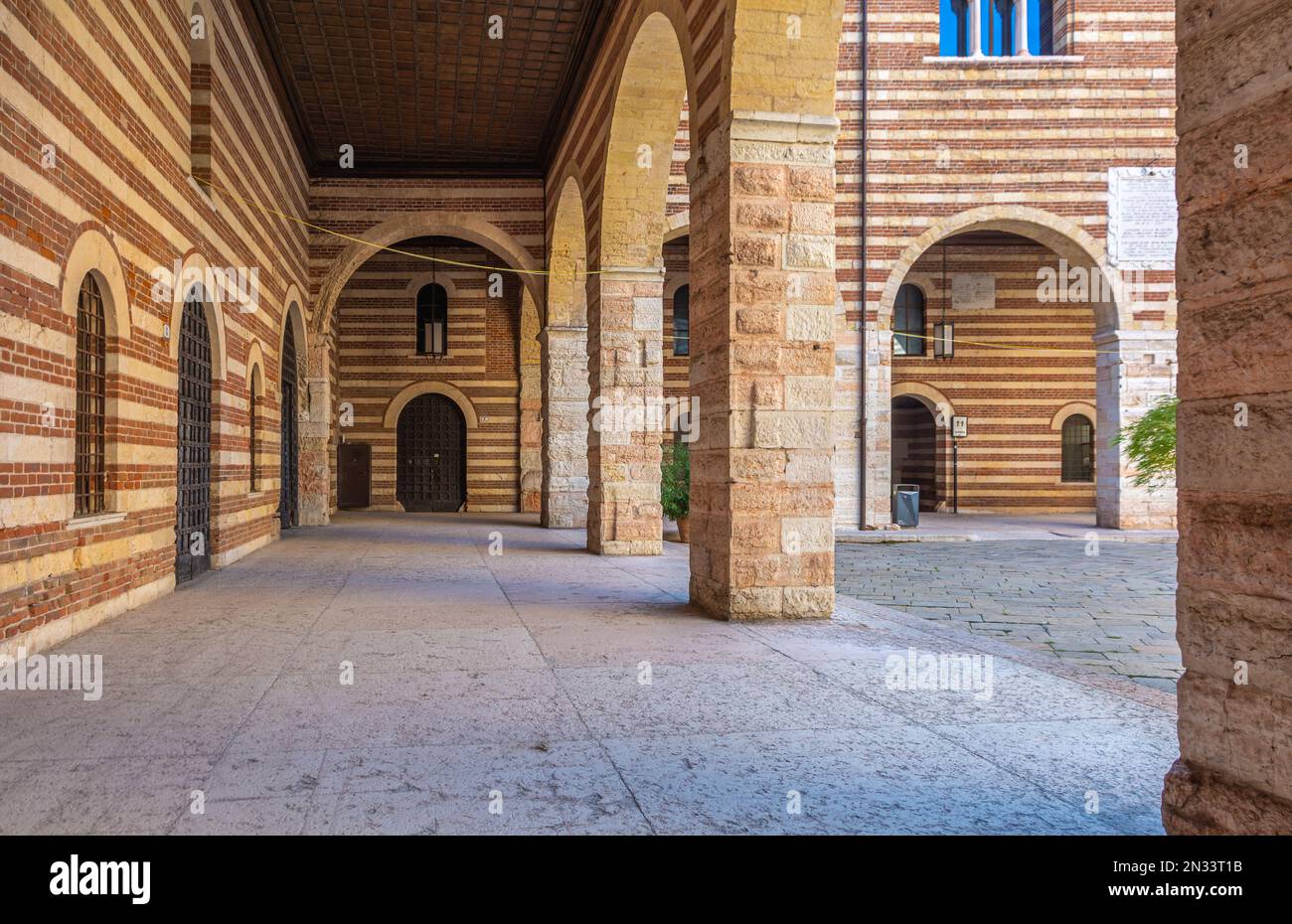 Palace of Reason (Palazzo della Ragione), historic Palace of Verona ...