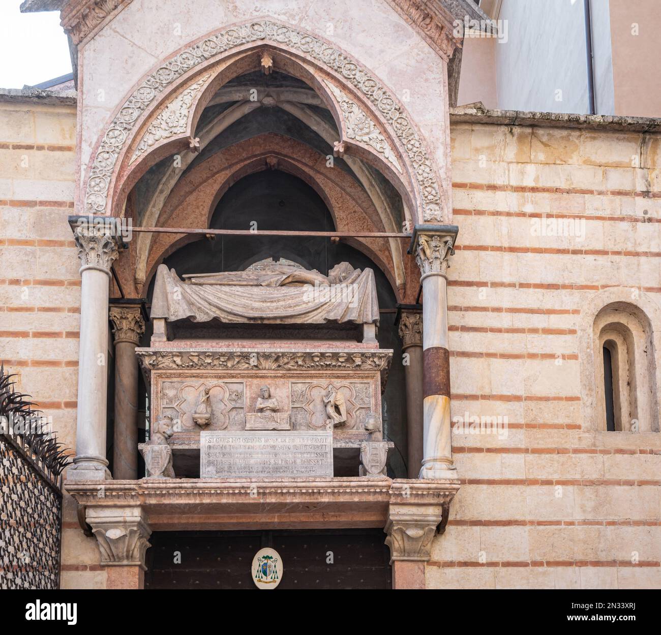 medieval Sarcophagus of Cangrande I - Scaliger gothic funerary Monument ...