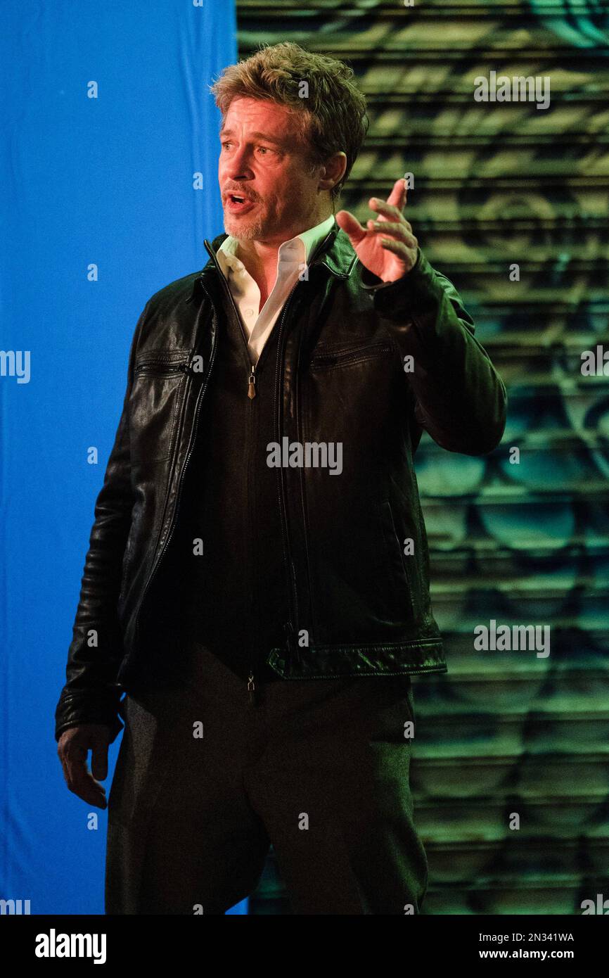 New York, NY, USA. 6th Feb, 2023. Brad Pitt on location for WOLFS ...