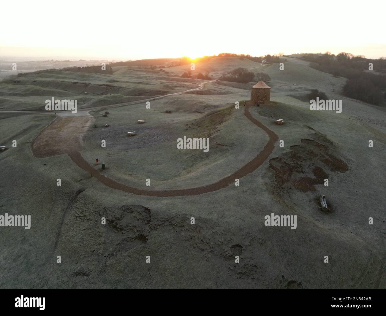 The pepper pot a English civil war lookout tower at Burton dassett ...