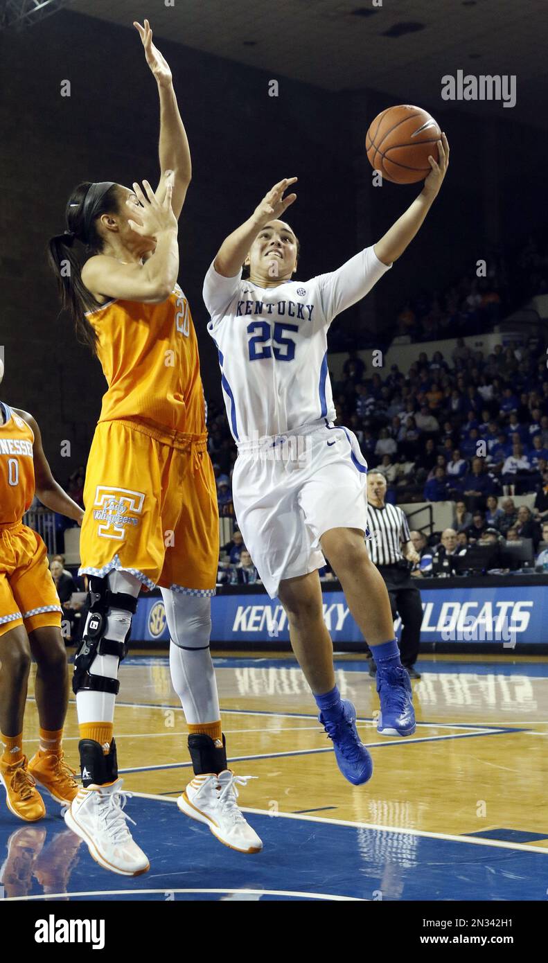 Kentucky's Makayla Epps (25) shoots under pressure from Tennessee's ...