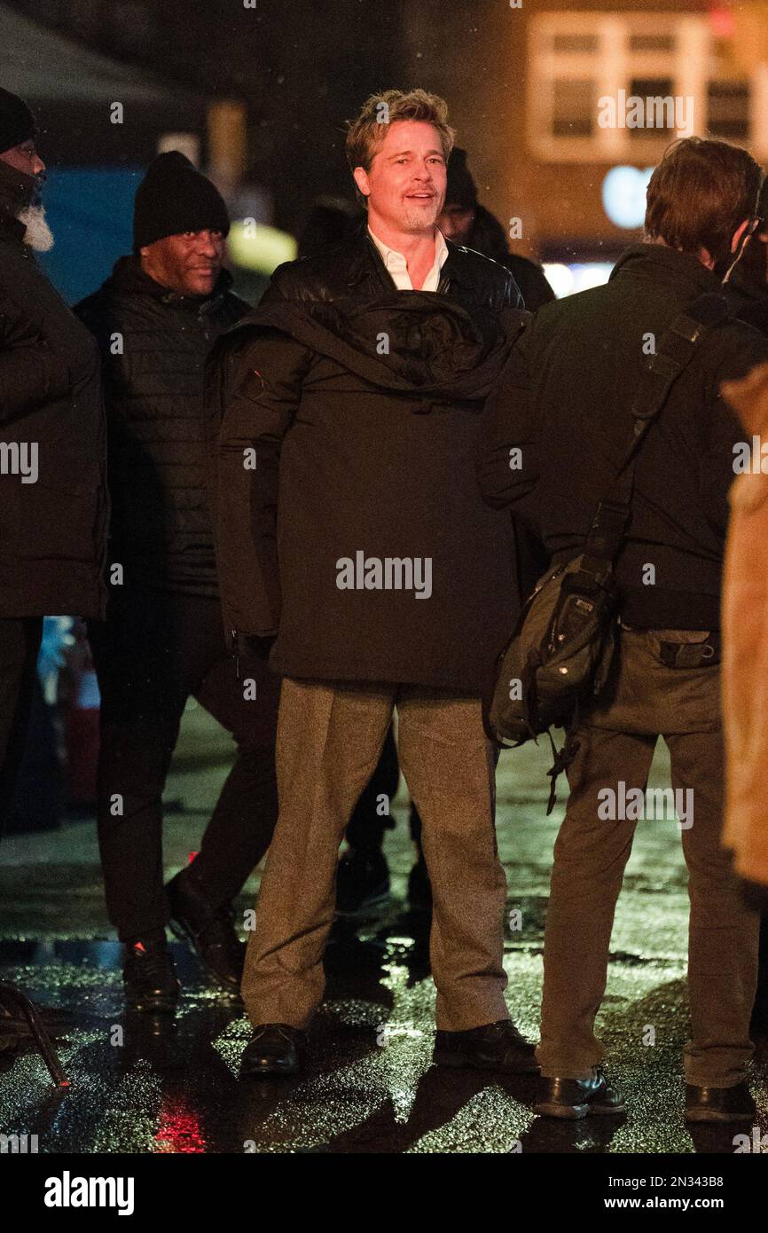 New York, NY, USA. 6th Feb, 2023. Brad Pitt on location for WOLFS ...