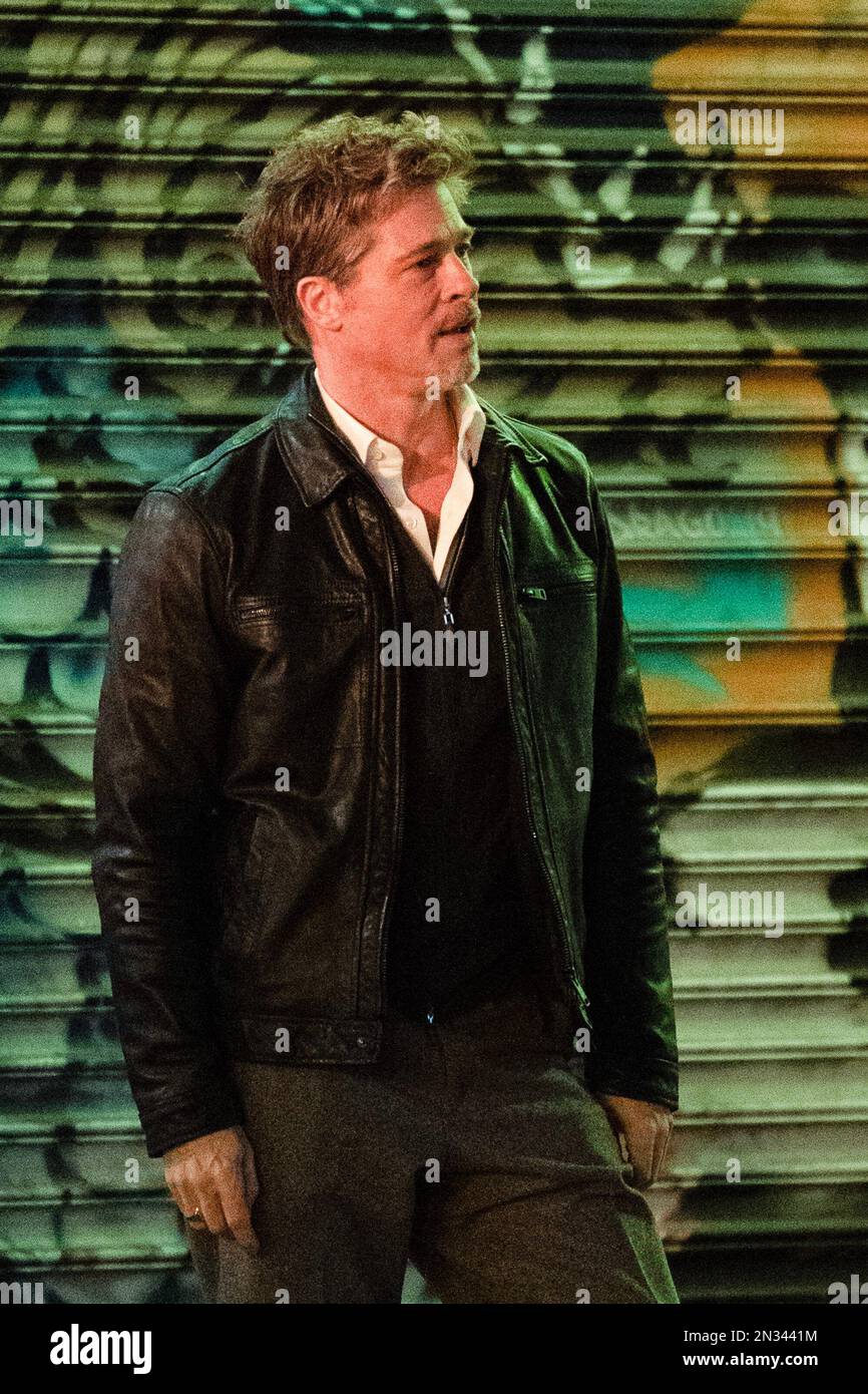 New York, NY, USA. 6th Feb, 2023. Brad Pitt on location for WOLFS ...