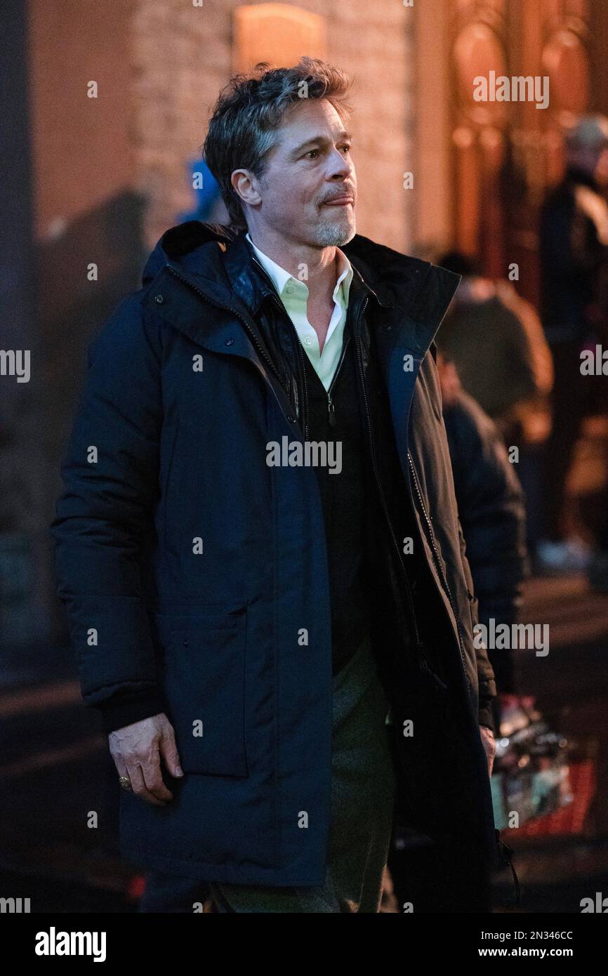New York, NY, USA. 6th Feb, 2023. Brad Pitt on location for WOLFS ...
