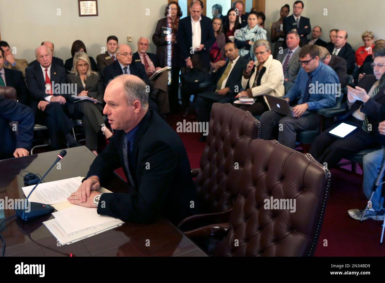 Sen. Jim Hendren, R-Gravette, left, presents a bill before a meeting of ...