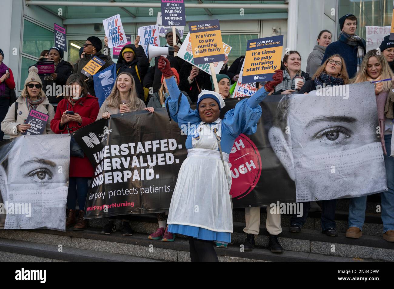 On 7th February 2023 nurses held another strike in England, demanding a ...