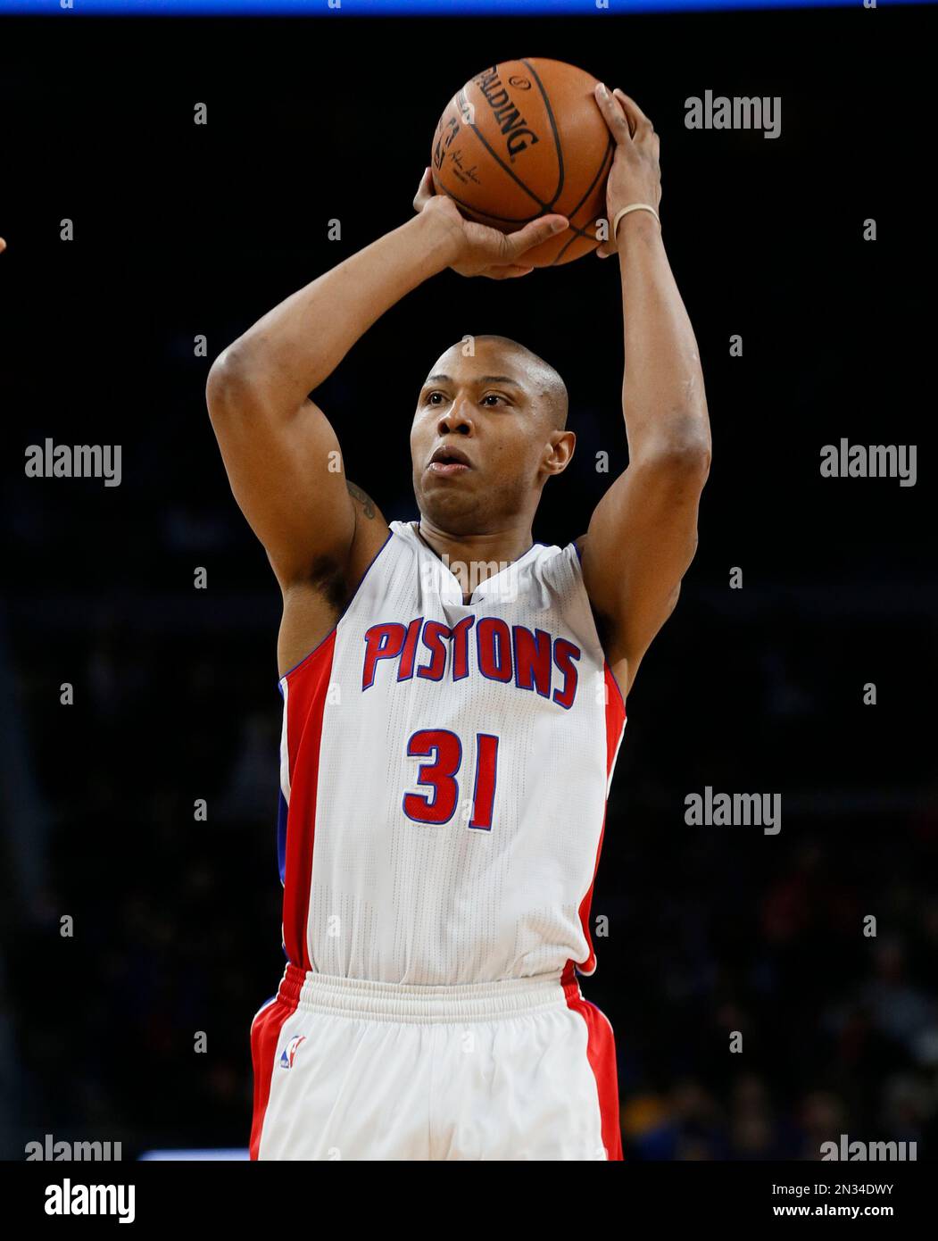 Detroit Pistons forward Caron Butler (31) shoots against the Cleveland ...