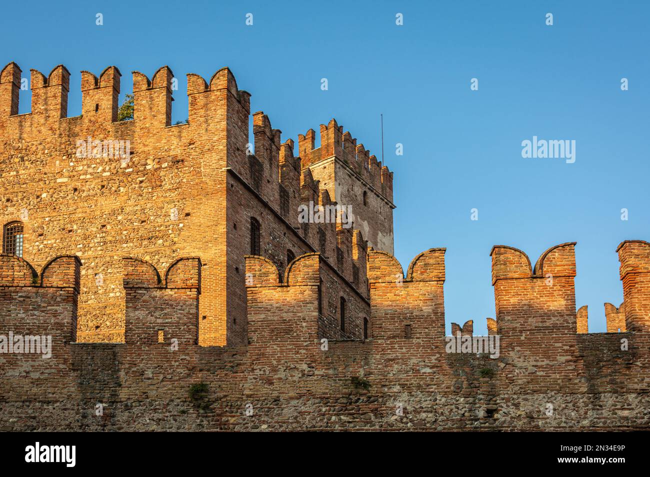 Historic castle of verona hi-res stock photography and images - Alamy
