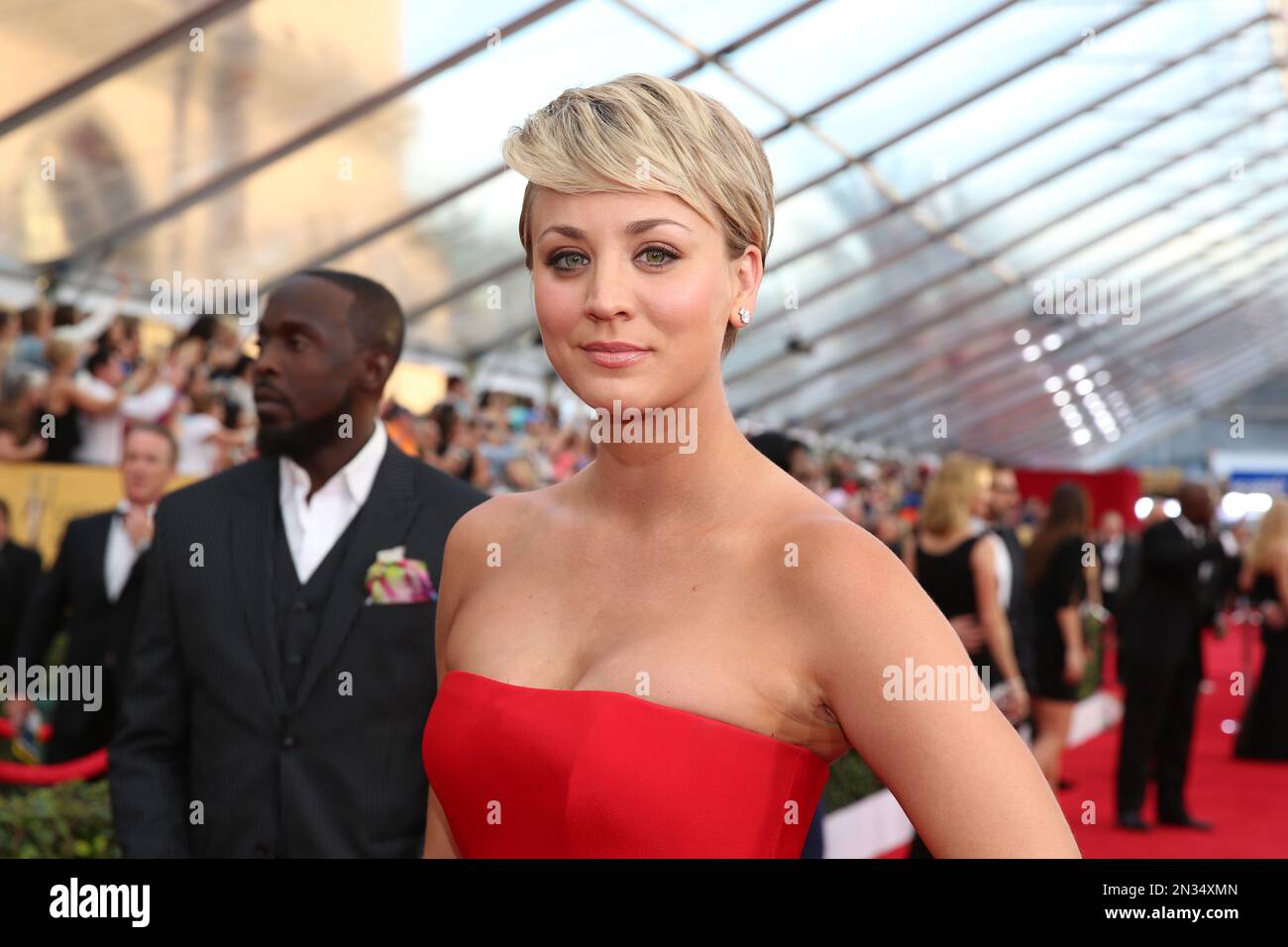 Kaley Cuoco-Sweeting arrives at the 21st annual Screen Actors Guild ...