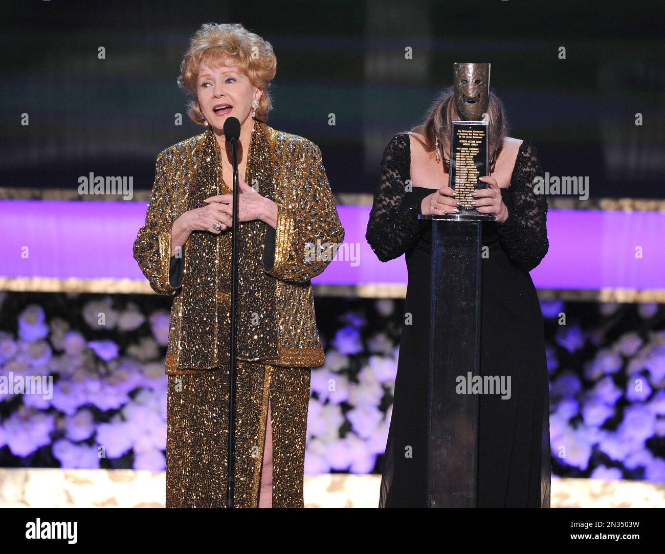 Carrie Fisher, right, presents Debbie Reynolds with the Screen Actors ...