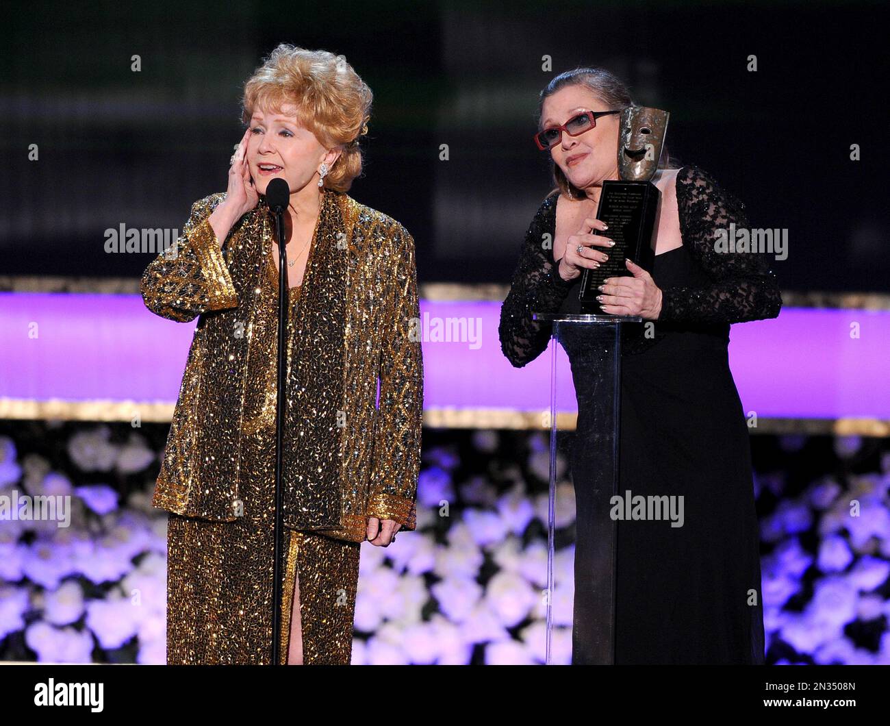 Carrie Fisher, right, presents Debbie Reynolds with the Screen Actors ...