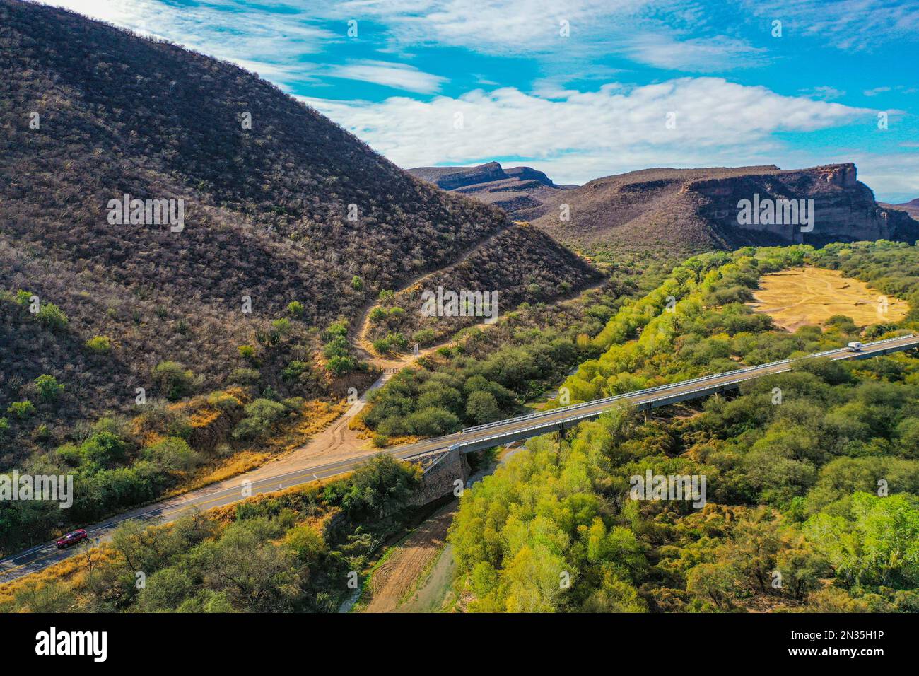 Visa puente hi-res stock photography and images - Alamy