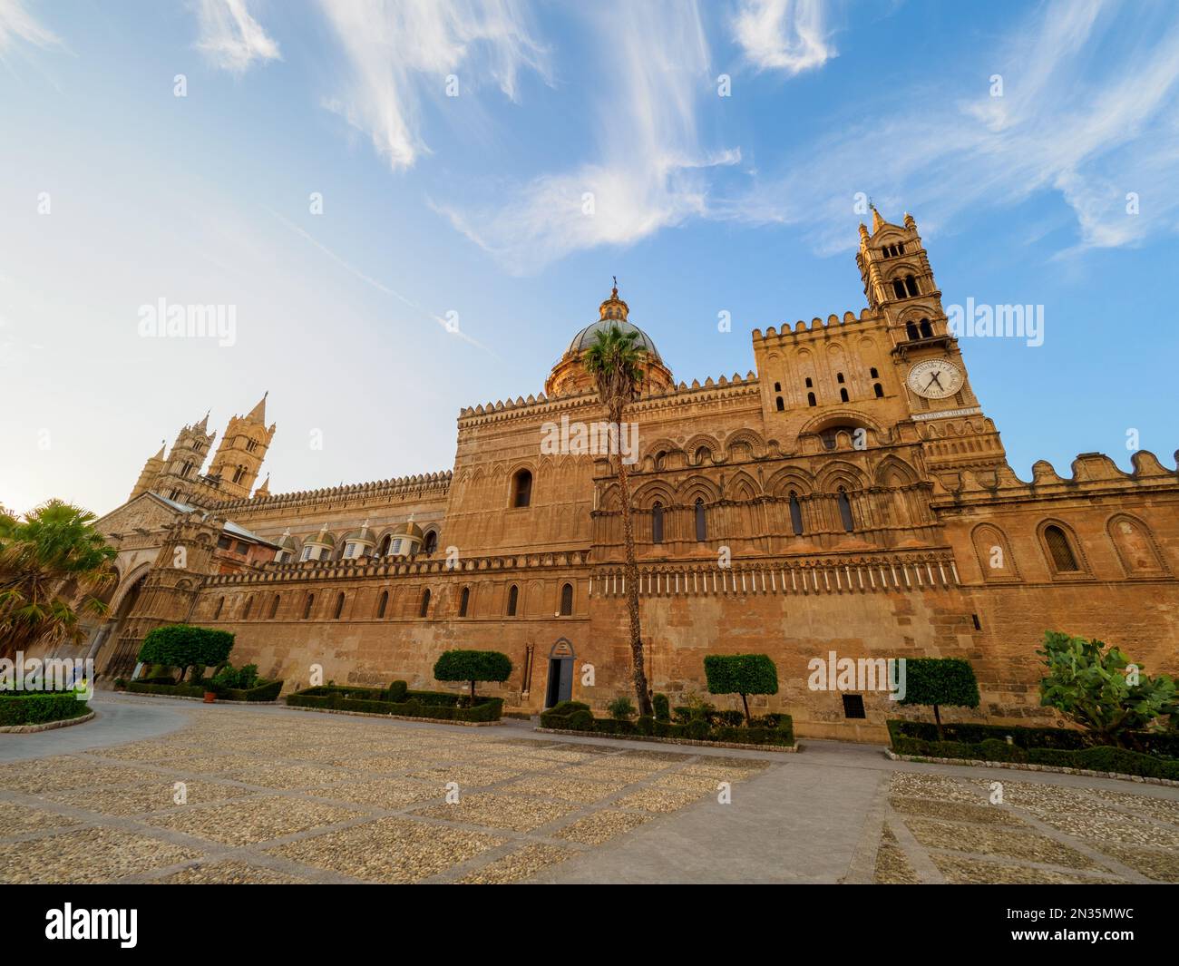 Palermo Cathedral - Sicily, Italy Stock Photo - Alamy