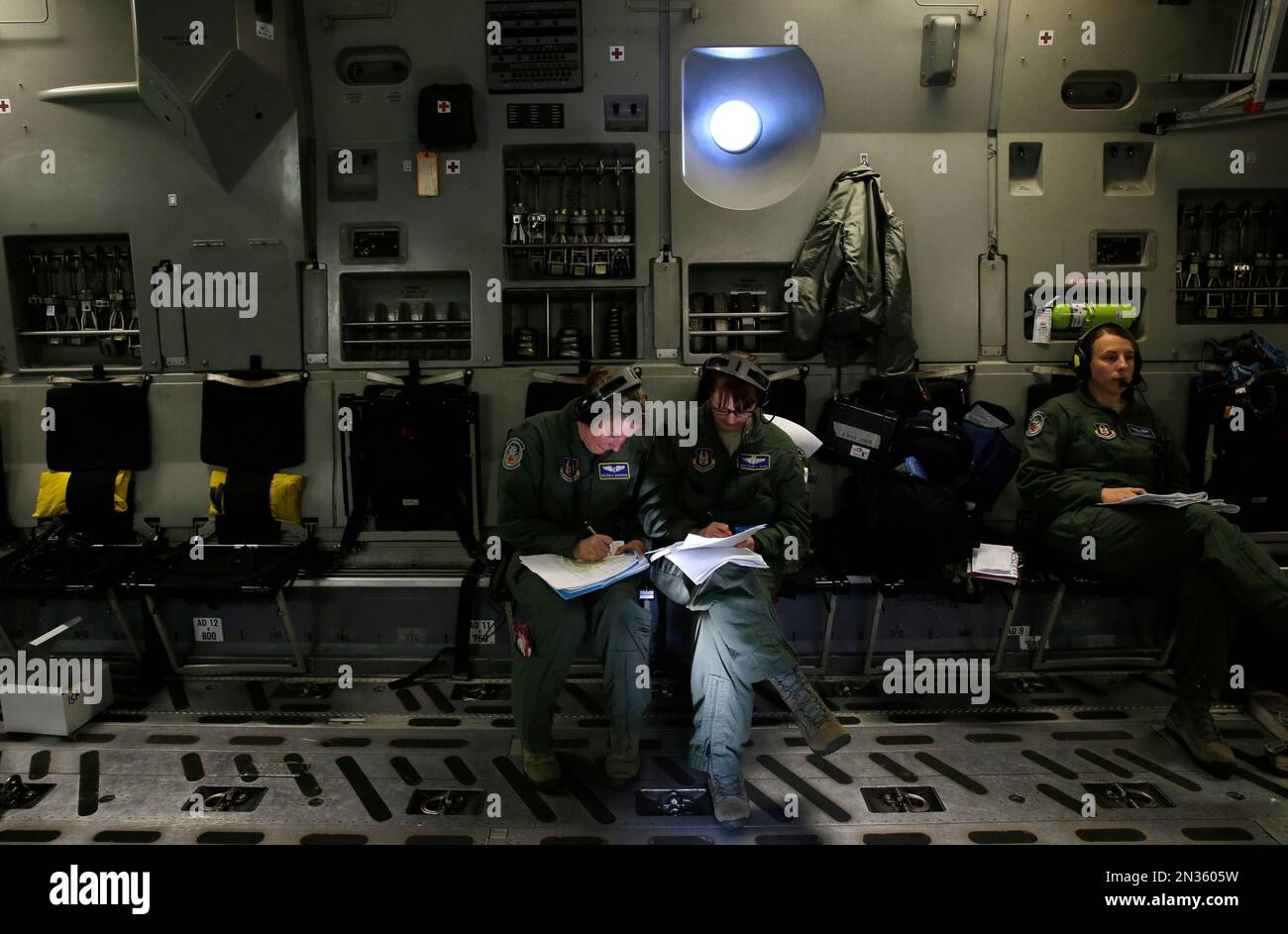 Members of the Air Force Reserve 446th Aeromedical Evacuation Squadron ...