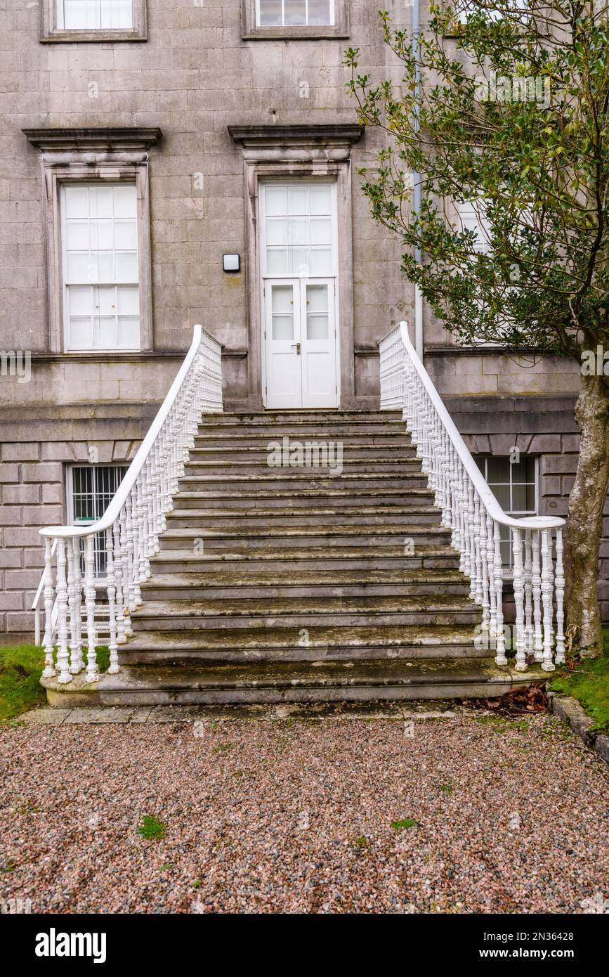 Cast iron steps hi-res stock photography and images - Alamy