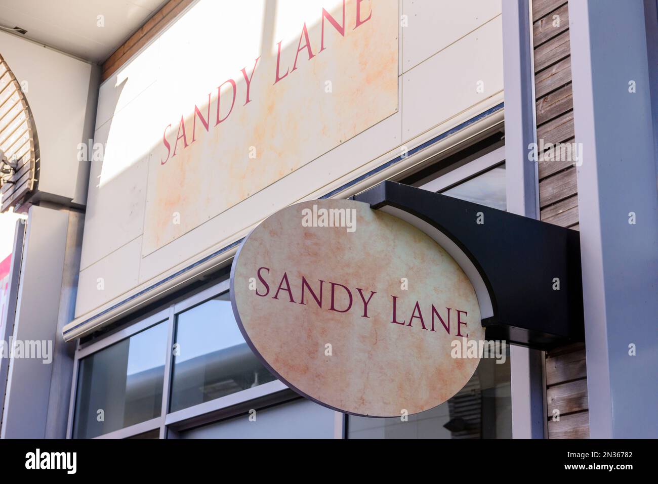 Sandy lane hi-res stock photography and images - Alamy