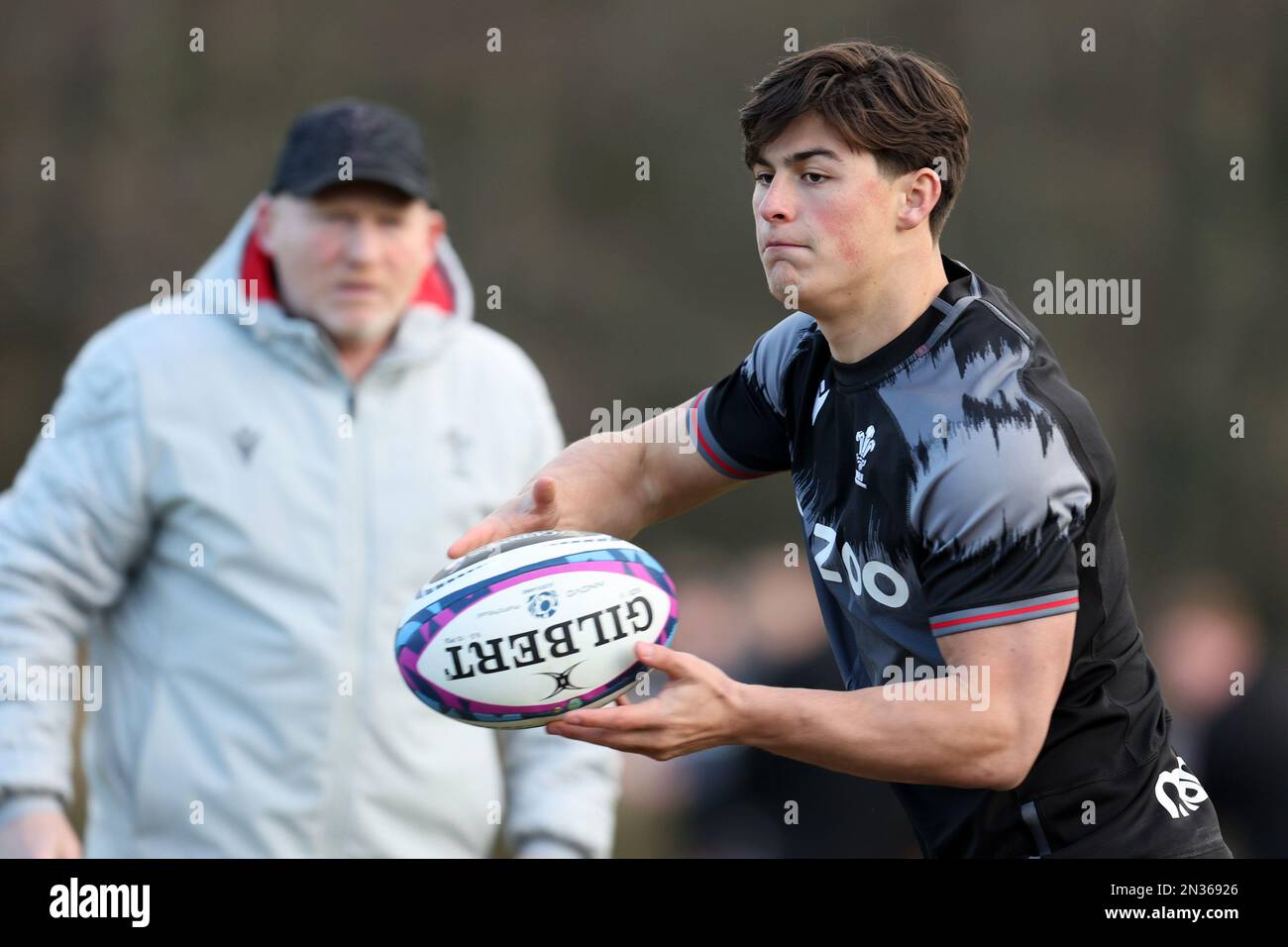 Louis rees zammit wales training hi-res stock photography and images ...