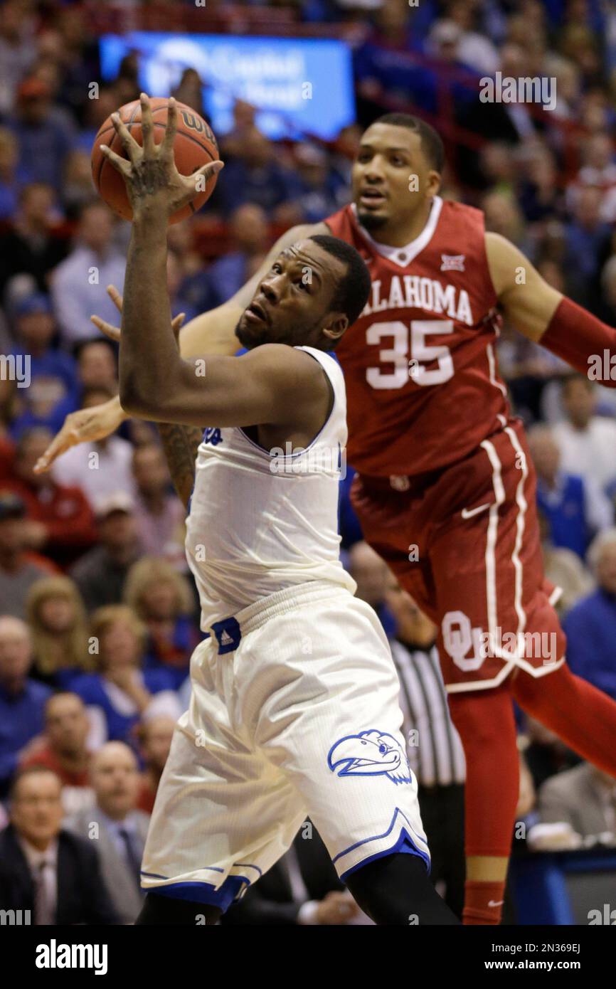 Kansas forward Cliff Alexander (2) rebounds in front of Oklahoma ...