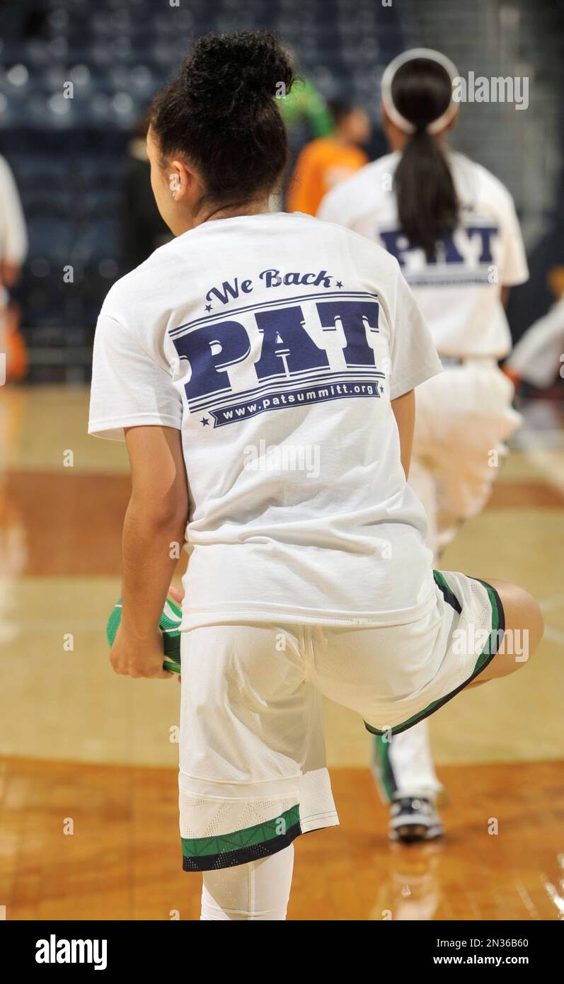Notre Dame guard Mychal Johnson warms up before an NCAA college ...