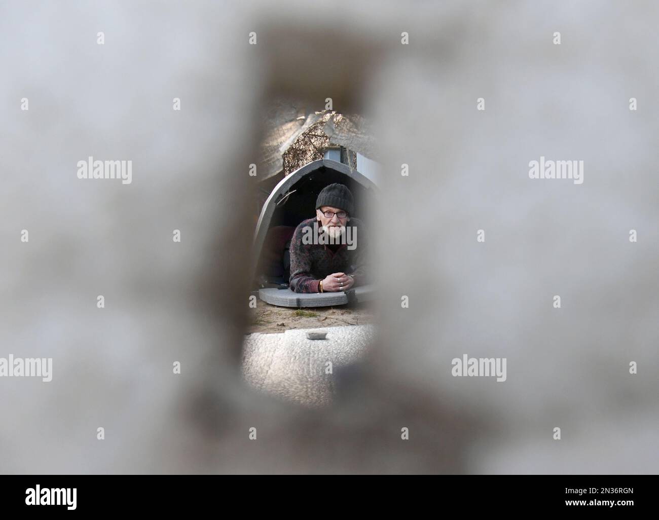 Litomerice, Czech Republic. 07th Feb, 2023. Homeless Richard Cerny uses ...