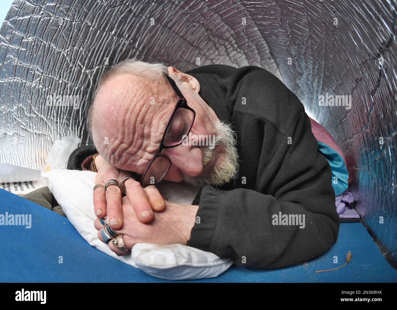 Litomerice, Czech Republic. 07th Feb, 2023. Homeless Richard Cerny uses ...