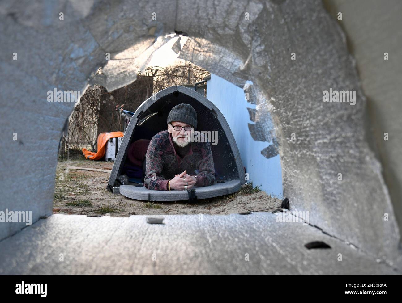 Litomerice, Czech Republic. 07th Feb, 2023. Homeless Richard Cerny uses ...
