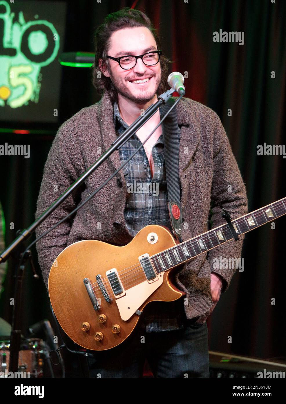 Steven McKellar of the band Civil Twilight visits the Radio 104.5 ...