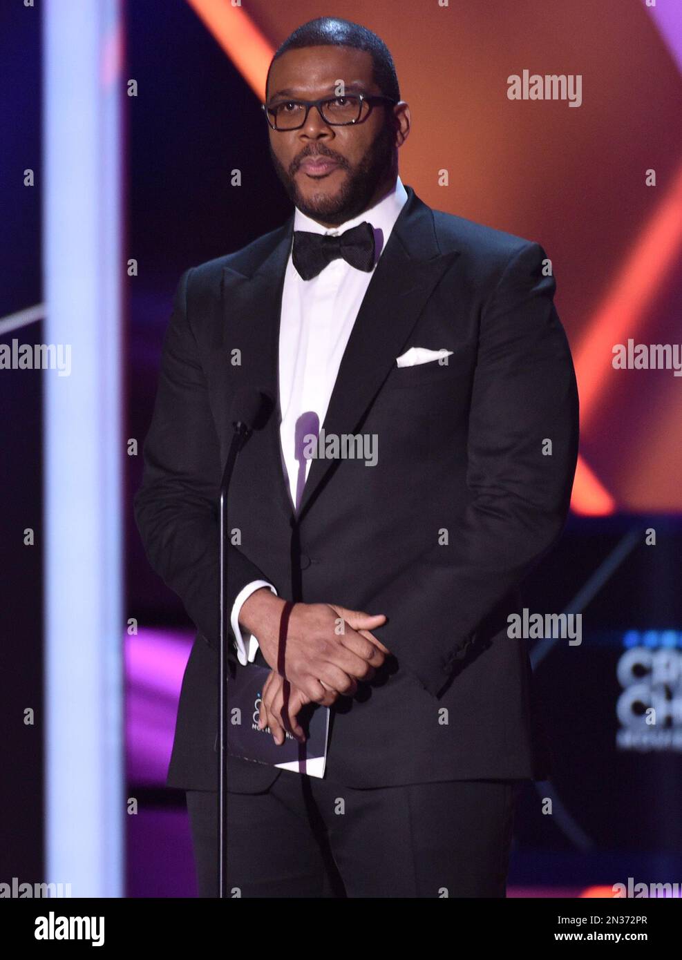 Tyler Perry presents the best actor/actress in a comedy at the 20th ...