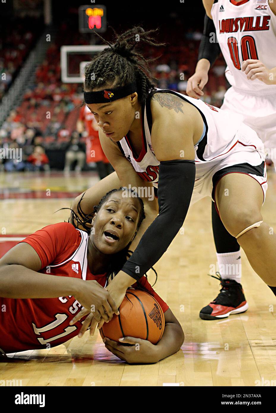 North Carolina State forward Jennifer Mathurin (11) tries to control a ...