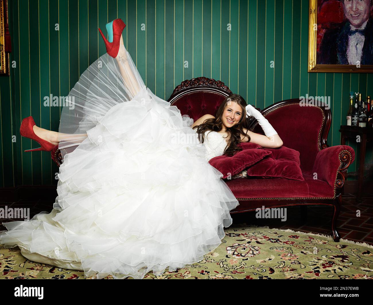Leah Lane poses for 2014 International Debutante Portrait in Oleg ...
