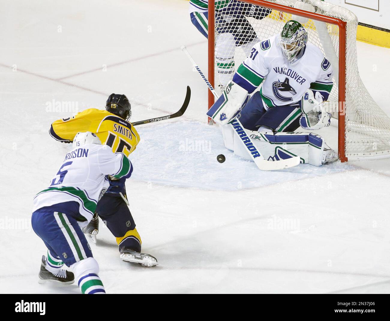 Nashville Predators center Craig Smith (15) scores a goal against ...