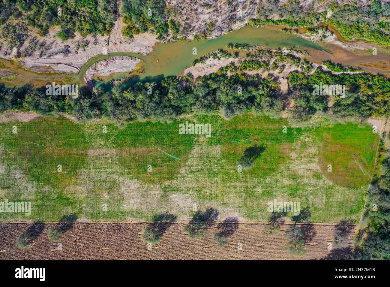 Sprinklers for irrigation of El Gavilán plot in Ures, Sonora Mexico ...